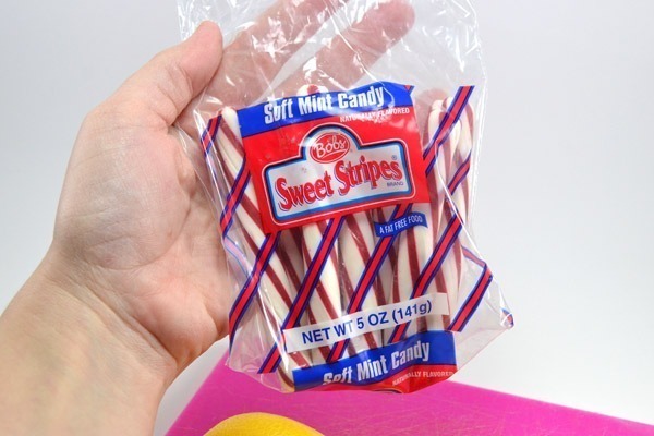 These lemon peppermint sippers are a refreshing and fun drink for ...