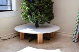 Christmas Tree Train Table & Stand Cover ⋆ Dream a Little Bigger