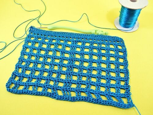 Get the free pattern to create your own crochet mesh seashell ...