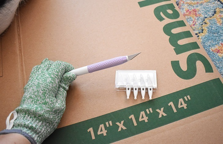 Don't you just love this "hissing booth" cardboard cat hideaway? All ...