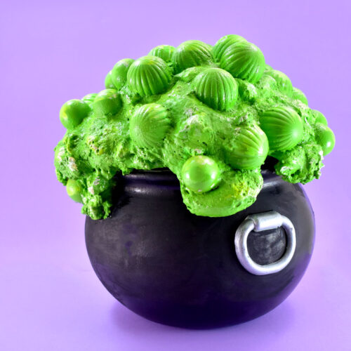 DIY Bubbling Cauldron Halloween Craft ⋆ Dream a Little Bigger