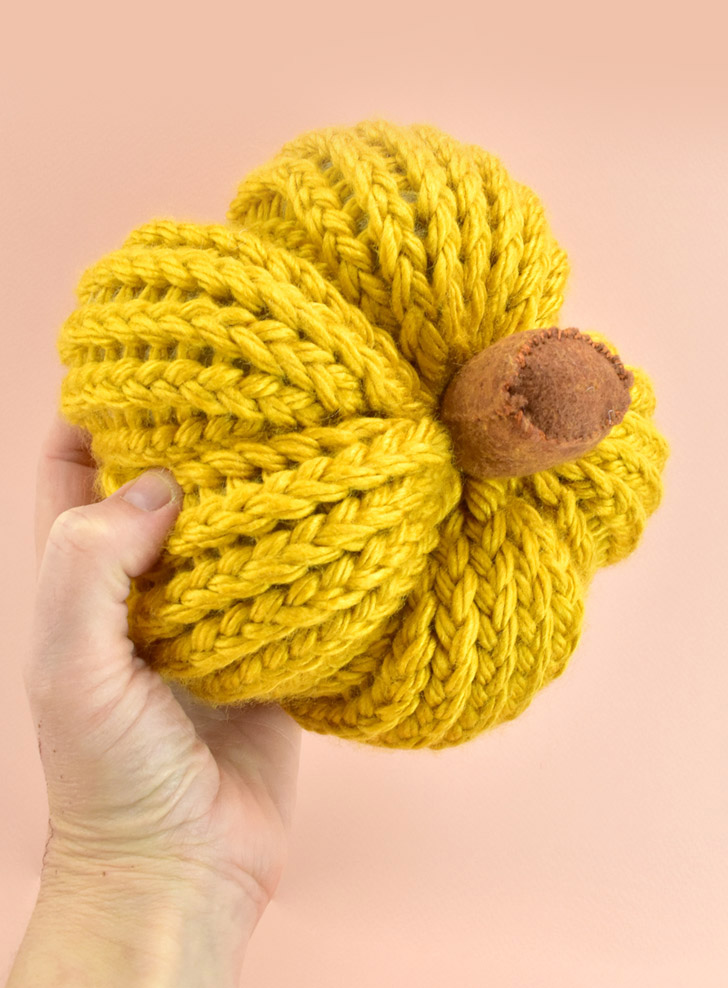 loom-knit-pumpkins-dreamalittlebigger-web-story-4 ⋆ Dream a Little Bigger