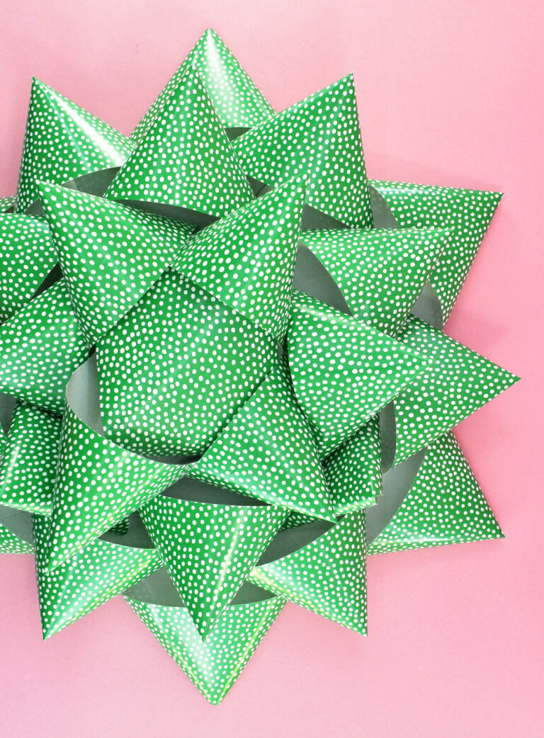 How to Make a Giant Gift Bow ⋆ Dream a Little Bigger